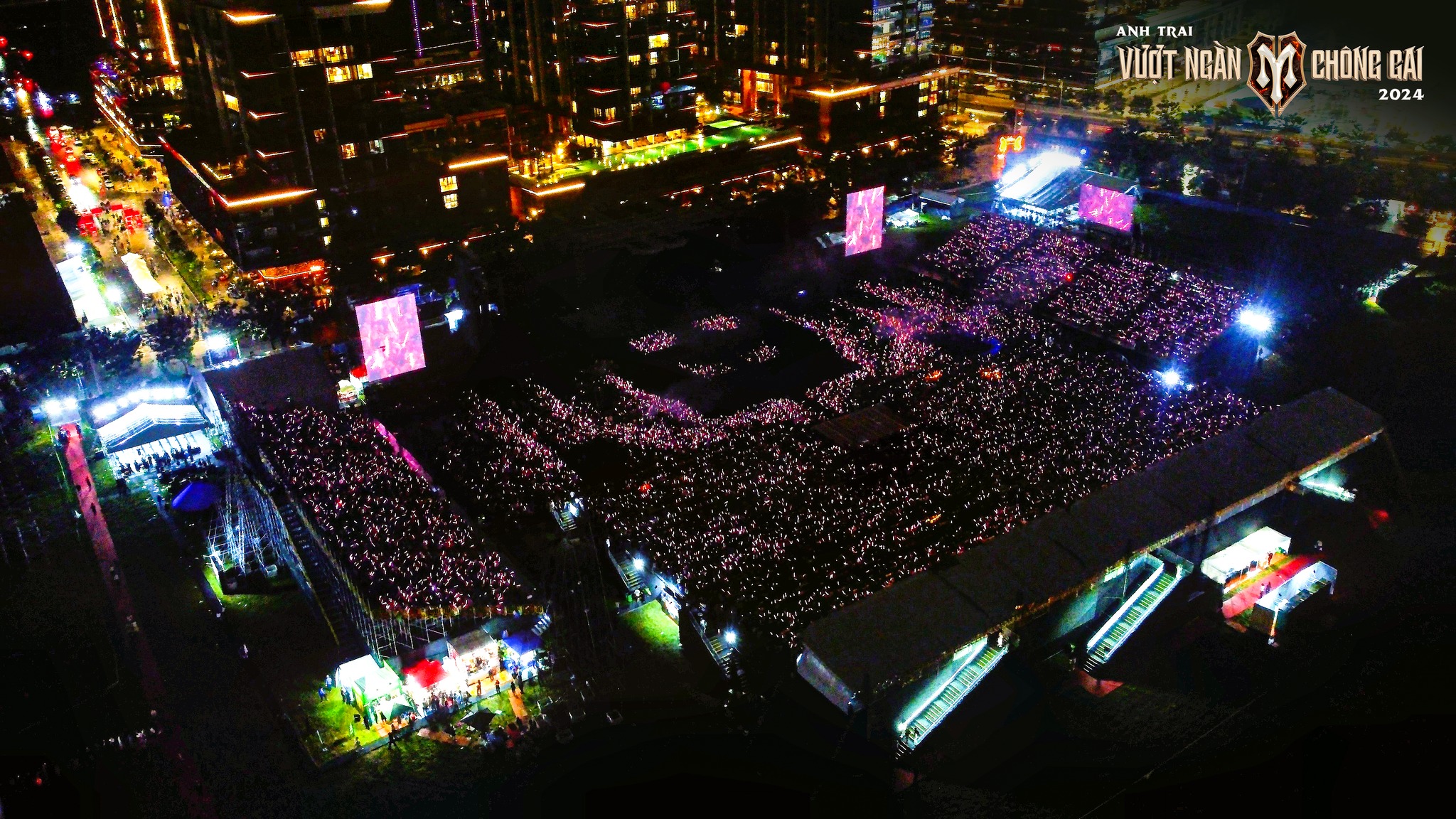 Giải mã cơn sốt của các "Anh trai" từ truyền hình bước ra sân khấu