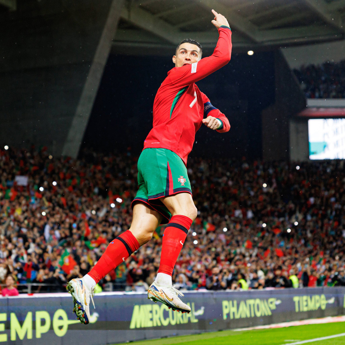 UEFA Nations League 2024-2025: Ronaldo tỏa sáng rực rỡ, Bồ Đào Nha nhấn ...