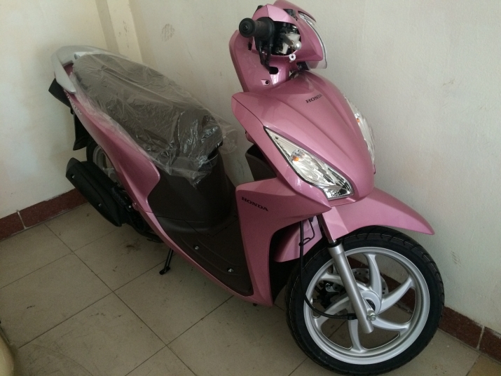 Đổi màu sơn, Honda Vision đội giá thêm 4 triệu đồng