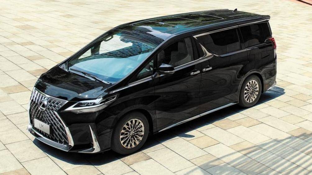 Đại lý nhận đặt cọc Lexus LM350, giá từ 6,99 tỷ đồng