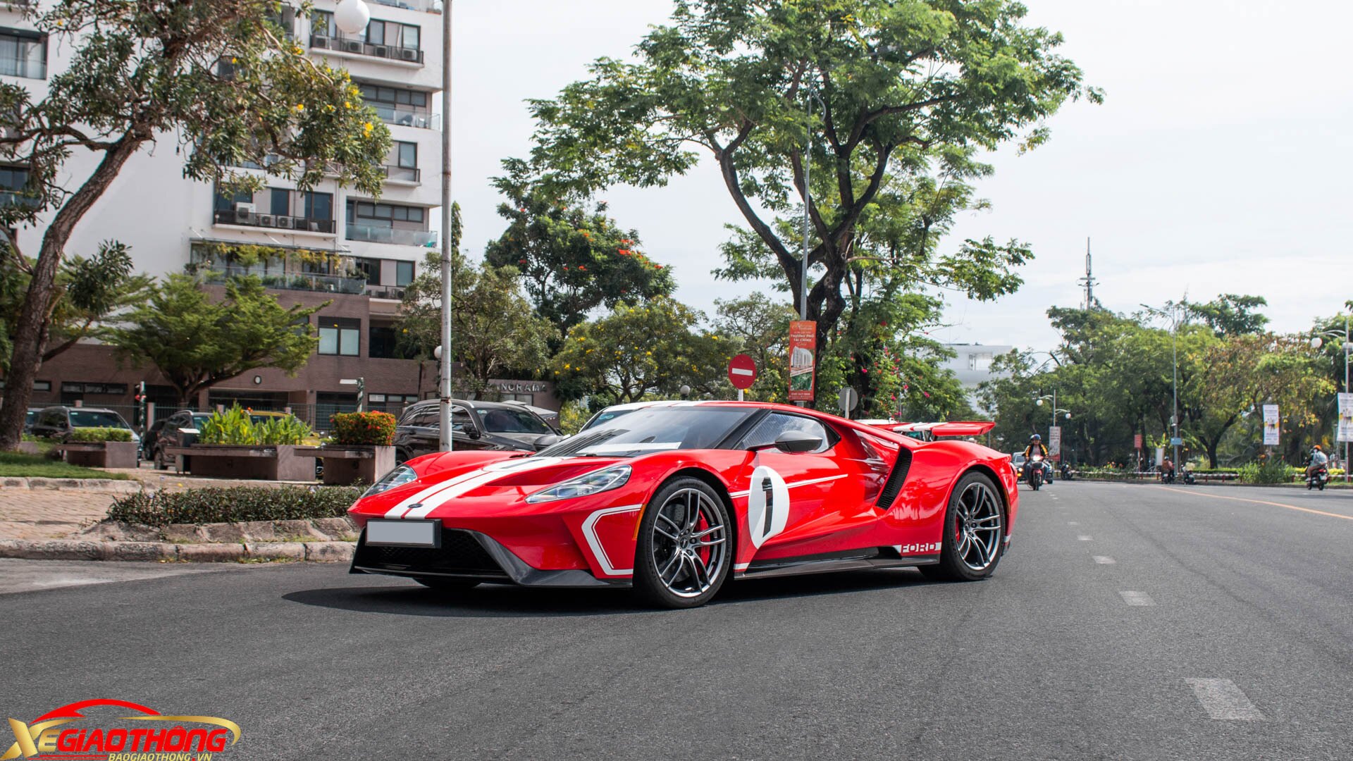 Cận cảnh Ford GT '67 Heritage Edition duy nhất tại Việt Nam