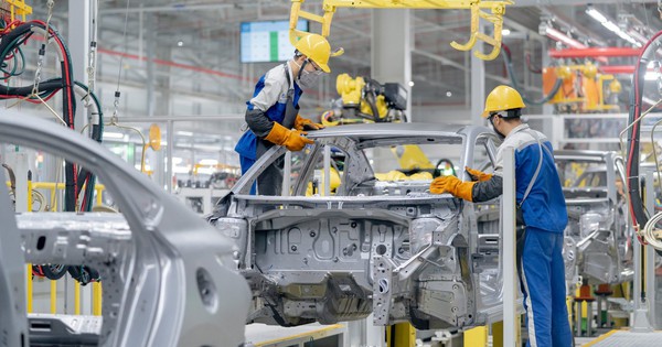 Sản lượng ô tô lắp ráp áp đảo xe nhập khẩu