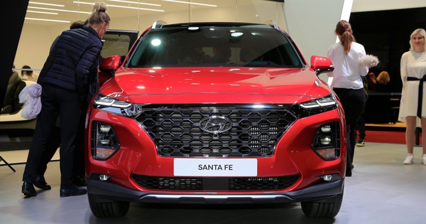 Hyundai Santa Fe mới sẽ có thêm phiên bản thân thiện môi trường