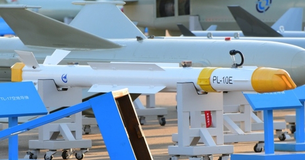 Trung Quốc khoe tên lửa không đối không PL-10E hiện đại nhất