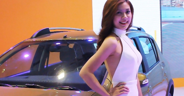 Á khôi "Nữ sinh duyên dáng" Thu Hằng từng làm người mẫu xe