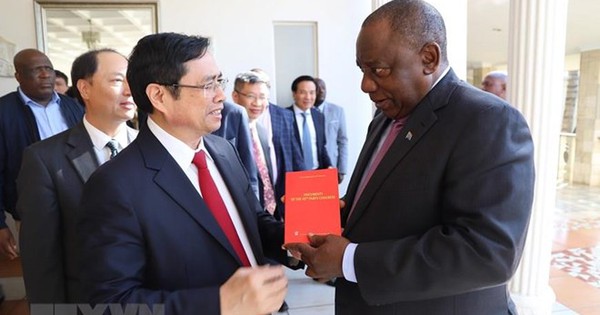 Parties of Vietnam, South African forge ties