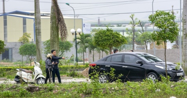 Xe ùn ùn đổ về Đông Triều trong cơn sốt đất ảo