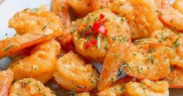 Cách làm tôm chiên trứng muối mặn mặn, bùi bùi thơm ngon vô cùng
