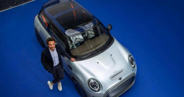 Cận cảnh MINI Cooper "độc nhất vô nhị" với mui xe trong suốt