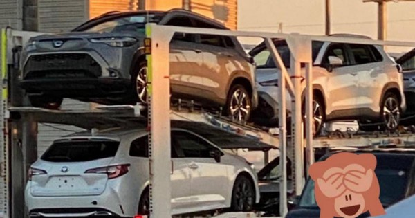 Lộ diện Toyota Corolla Cross 2022 với diện mạo mới lạ