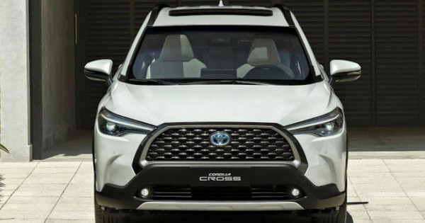 Toyota Corolla Cross 2022 về đại lý với nhiều nâng cấp ngoại thất
