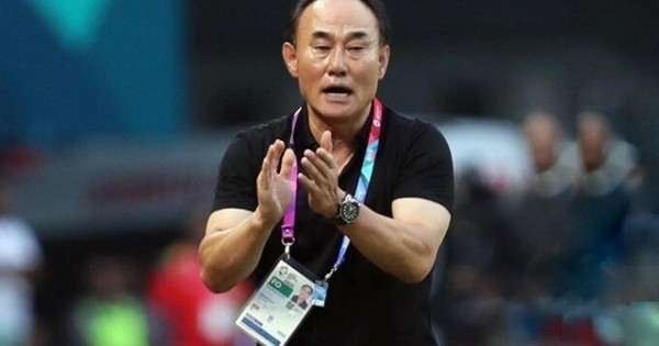 Tuyển Malaysia sắp chốt "Alex Ferguson Hàn Quốc" ngồi ghế nóng