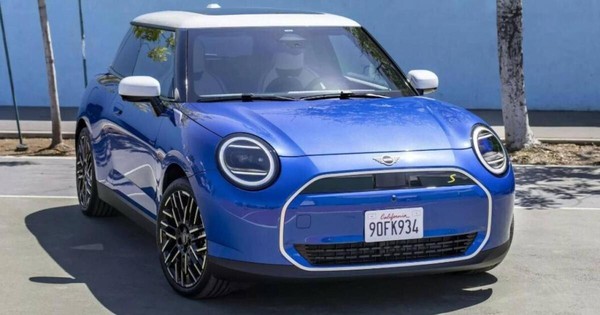 Những hình ảnh đầu tiên về xe điện Mini Cooper 2024